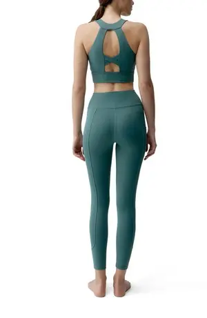 BORN LIVING YOGA Ariadna -support Seamless Sports Top - Cucumber