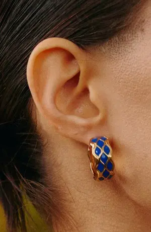 RETRO CHIC Nirah Hoop Earrings