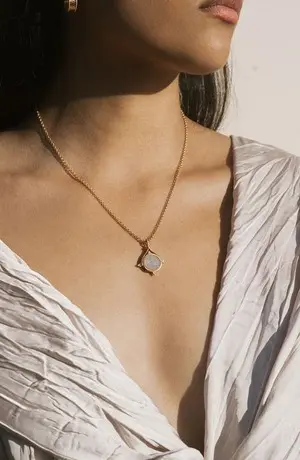 SATYA JEWELRY Path Of Awakening Labradorite Lotus Spinner Necklace
