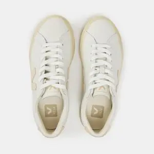 VEJA Leather Lowtop Sneakers - No