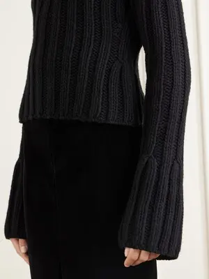 Khaite Kelly Ribbed Cashmere Sweater - Black