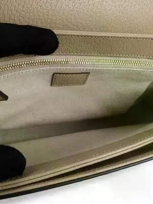 Gucci Medium Horsebit 1955 Gg Supreme Shoulder Bag - Neutrals