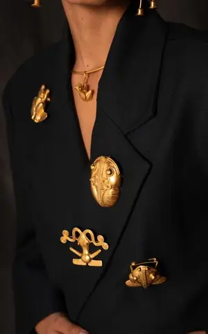 CANO Hampi 24k -plated Pendant Brooch