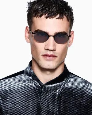Giorgio Armani Irregular-shaped Sunglasses - Black