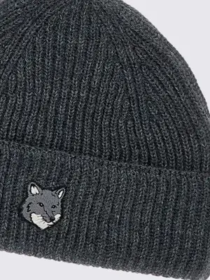 Maison Kitsuné Ribbed Wool Beanie With A Cuff And Contrast Logo - Grey