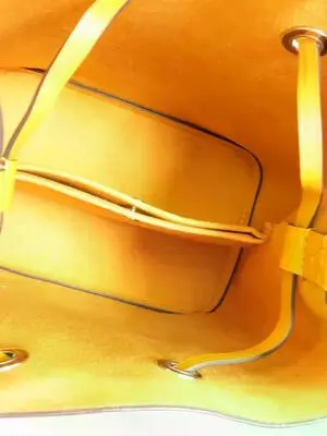 LOUIS VUITTON Neo Noe Bb Epi Leather Tote Bag