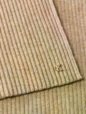 Calvin Klein Ribbed-knit Logo-plaque Scarf