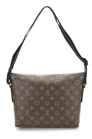 LOUIS VUITTON Monogram Macassar Magnetic Messenger