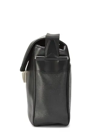 LOUIS VUITTON Taiga Leather Yaranga Satchel