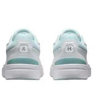 On The Roger Advantage 'white Flurry