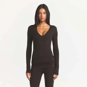 SKIMS Long Sleeve V Neck | Deep Neutral | | Essential Knit - Espresso