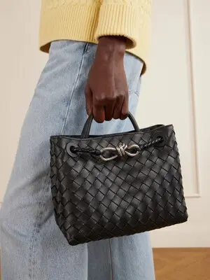 Bottega Veneta Andiamo Small Intrecciato Leather Tote - Black