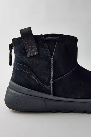 UGG Classic Mini Outpost Boots