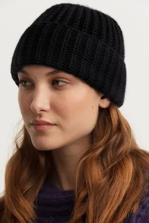 Iris Von Arnim Stonewashed Cashmere Beanie Black