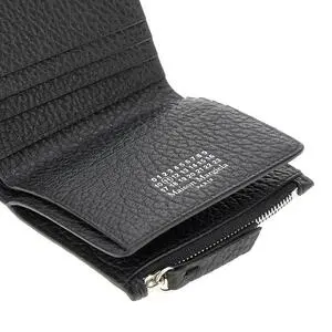 MAISON MARGIELA Four Stitches Leather Booklet Wallet