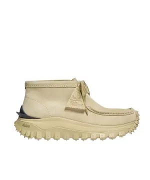 Moncler Clarks Originals Trailgrip Wallabee Gtx Suede Boots - Beige