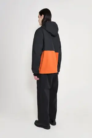 Stutterheim Forsa Two-tone Matte Anorak Black/pumpkin