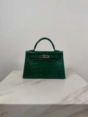 Hermès Mini Kelly Vert Emeraude Shiny Alligator G 2026