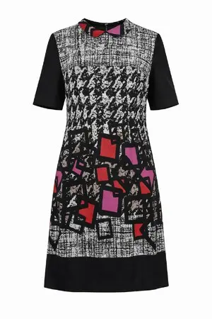 CONQUISTA Geometric Print Shift Dress With Short Sleeves