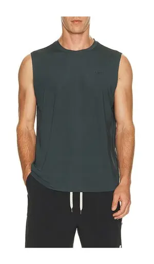 Vuori Viewpoint Muscle Tank 2.0 In Green - Hemlock