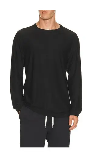 Vuori Long Sleeve Strato Tech Tee - Black