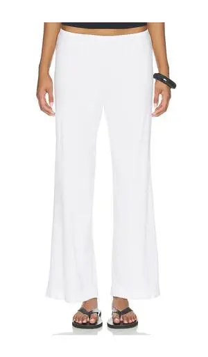 Donni. The Baby Rib Scallop Simple Pant In White