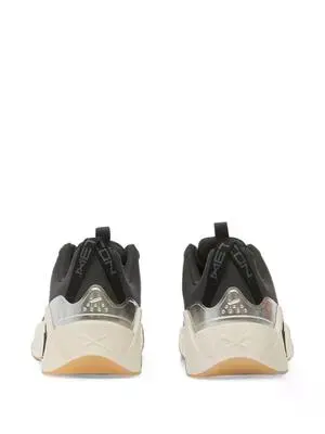 Nike Free Metcon Sneakers