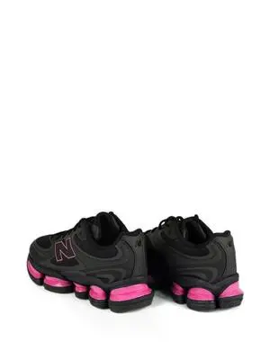 NEW BALANCE Abzorb 2000 Sneakers - Black