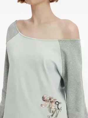 MINI CREAM Raglan-sleeve Off-shoulder T-shirt
