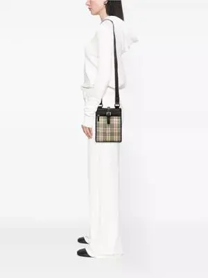 Gucci 2000-2015 Gg Canvas Crossbody Bag