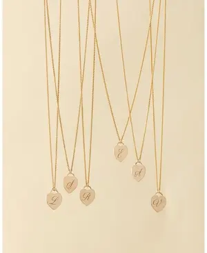 SET & STONES Alice Engraved Initial Heart Necklace - G