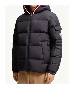 Moncler Lacfroid Hooded Short Down Jacket