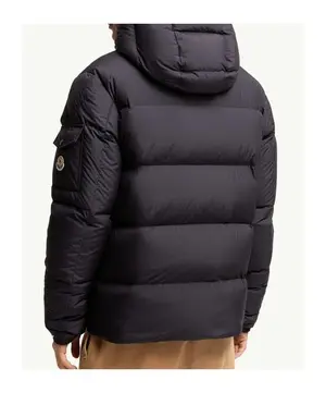 Moncler Lacfroid Hooded Short Down Jacket