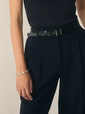 The Fold Siena Barrel Ankle-grazer Trousers - Navy