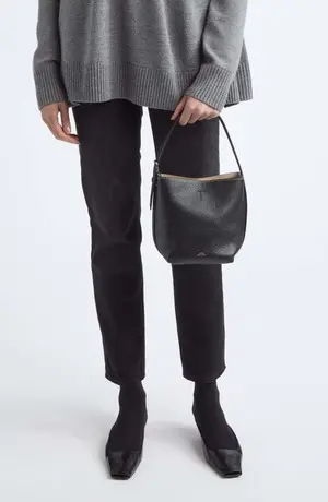 TOTEME Petite Belted Grained Leather Tote - Black