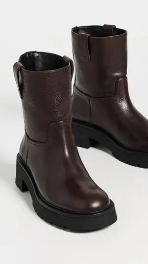 STUART WEITZMAN Ren Leather Booties