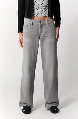 PACSUN Zoe Low Rise Girlfriend Jeans