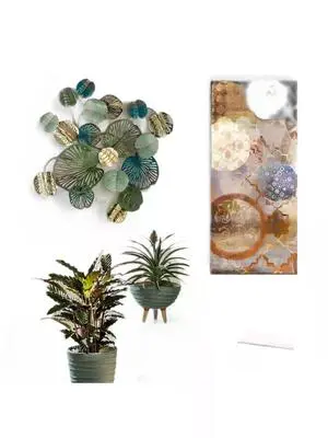 L'OCA NERA Leaf-design Wall Decoration