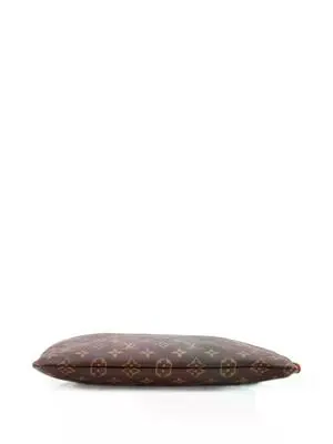 LOUIS VUITTON Etui Voyage Pouch Monogram Canvas Mm Clutch Bag
