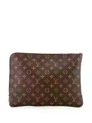 LOUIS VUITTON Etui Voyage Pouch Monogram Canvas Mm Clutch Bag - Brown