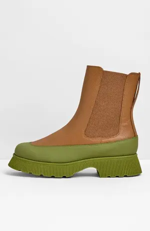 Charlotte Stone Gwen Mudguard Lug Sole Chelsea Boot - Camel