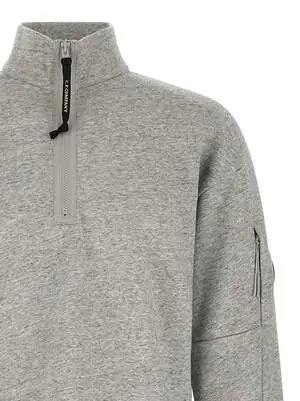 C.P. COMPANY Diagonal Raised Fleece Sweatshirt And Lens Detail - Gray