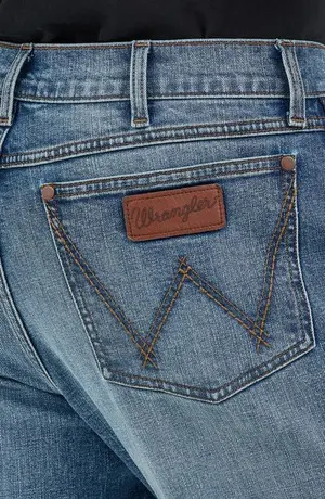 Wrangler Retro Relaxed Bootcut Jeans
