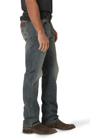 Wrangler Retro® Slim Straight Jeans