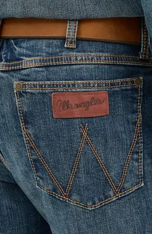 Wrangler Retro Slim Straight Leg Jeans