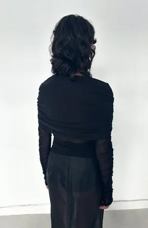 SAEMDI Moe Long Sleeve Mesh Cape Top