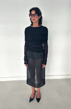 SAEMDI Moe Long Sleeve Mesh Cape Top