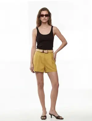Koton Linen Blend High Rise Pleated Shorts With Belt - Khaki