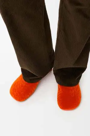 Loewe Dive Mule In Shearling - Deep Saffron