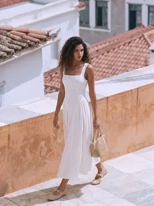 MONLICIA Mel Square Neck Pleated Viscose Midi Dress